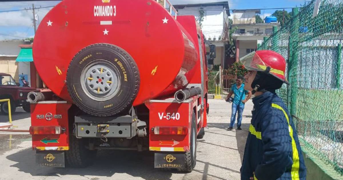 Se desató incendio en servicentro El Capiro de Santa Clara